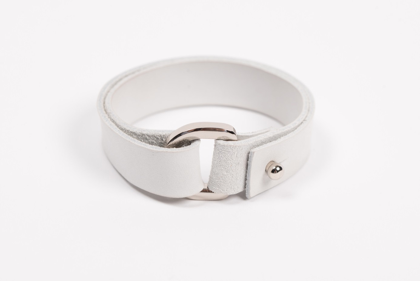 WHITE LEATHER WRISTBAND - Lisette Maria